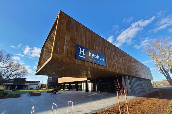 Wodonga's new gallery opens to the public